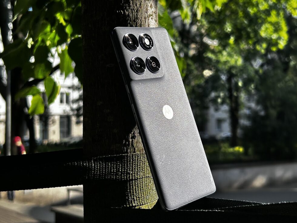 Motorola edge 60 fusion jest tania i piękna, ale z jedną zbędną ...