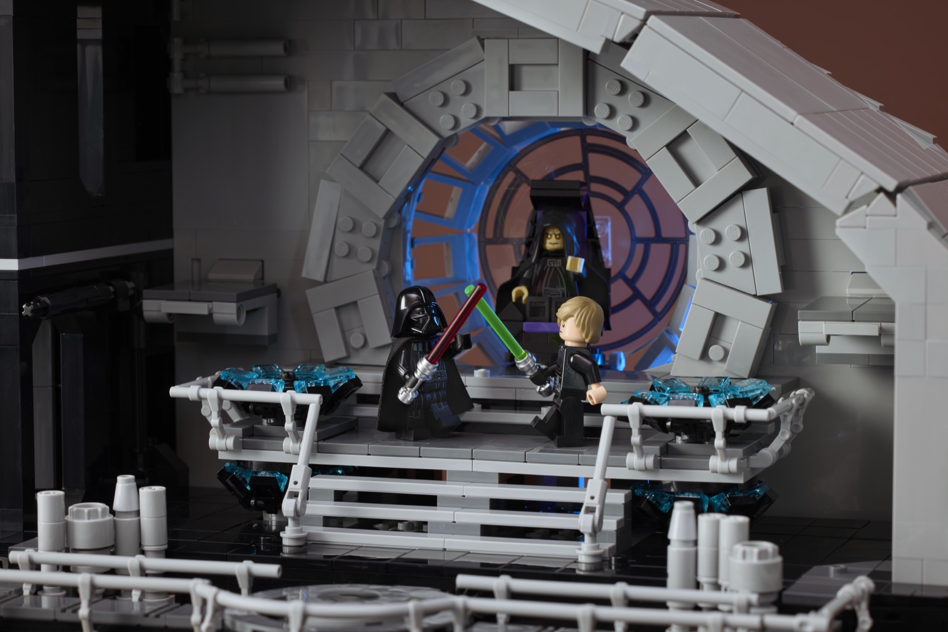 Ogromna Gwiazda Śmierci z LEGO już jest! Ma 38 minifigurek i ponad 9 ...